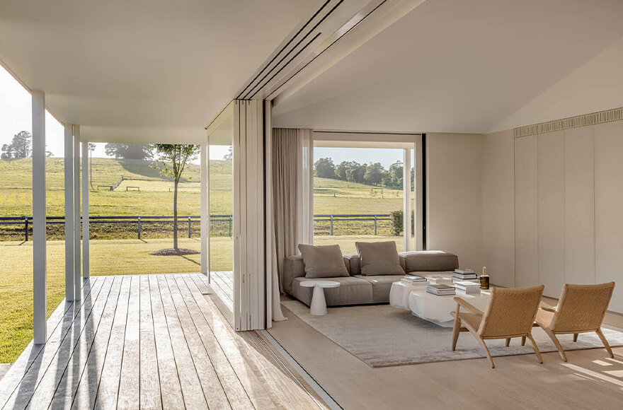 Integración entre interior y exterior en el interiorismo - Ideal Work